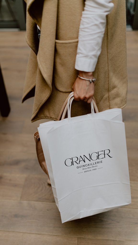 MONT-STUDIO - Graphiste et Brand Designer à Chamonix